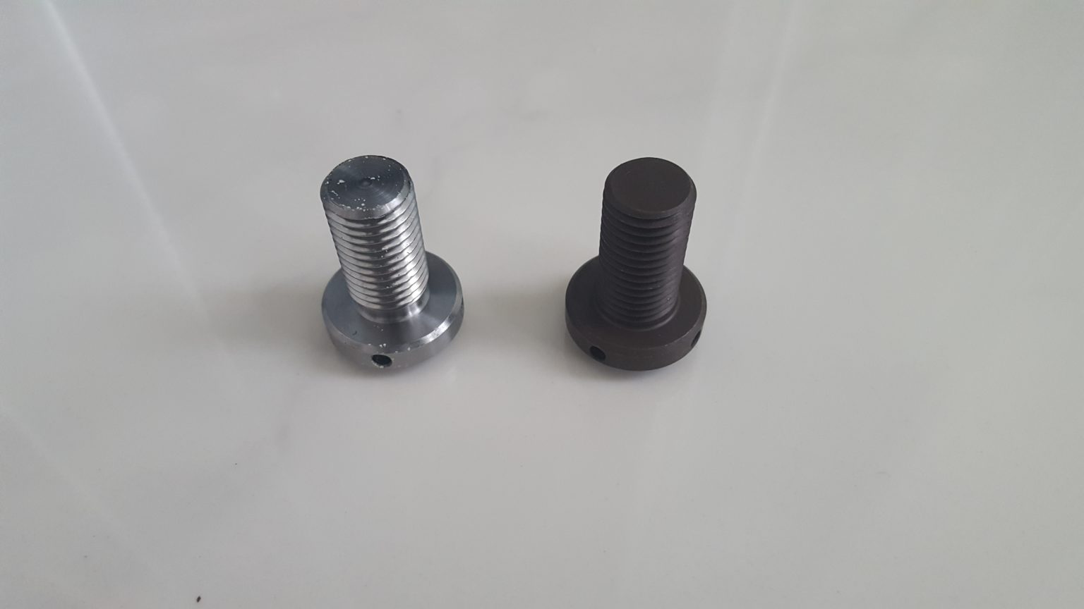 Capstan screw - Print Finishing Partners